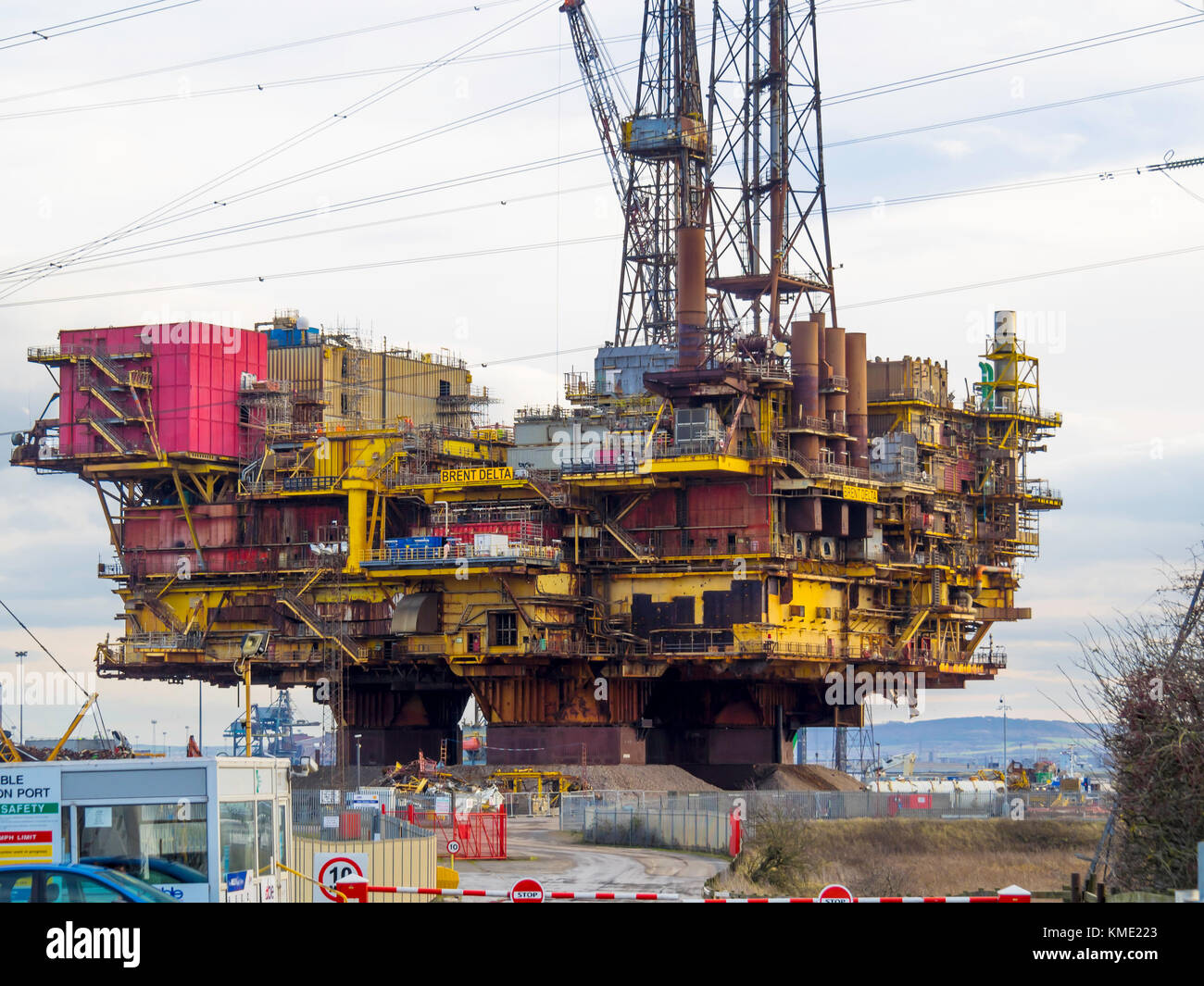 Topside deck of the Shell Brent Delta Production platform during ...