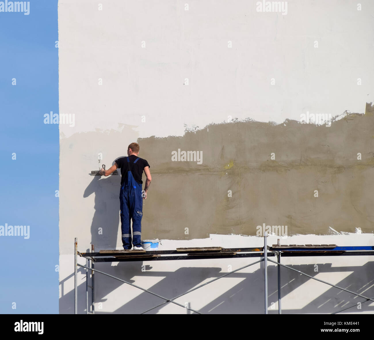 Scaffold platform plaster hi-res stock photography and images - Alamy