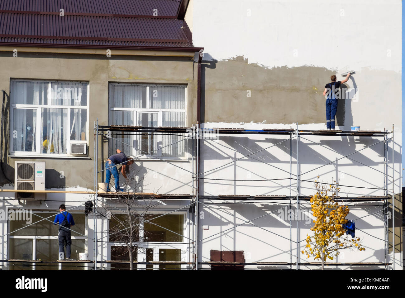 Scaffold platform plaster hi-res stock photography and images - Alamy