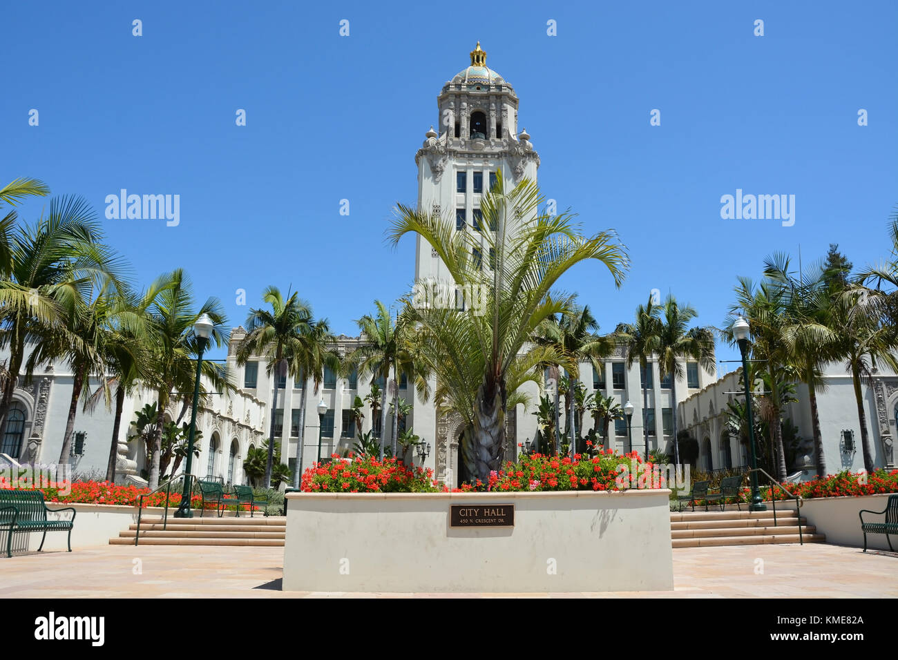 BEVERLY HILLS, CA - AUG 21: City hall of the Beverly Hills, Ca on Aug ...