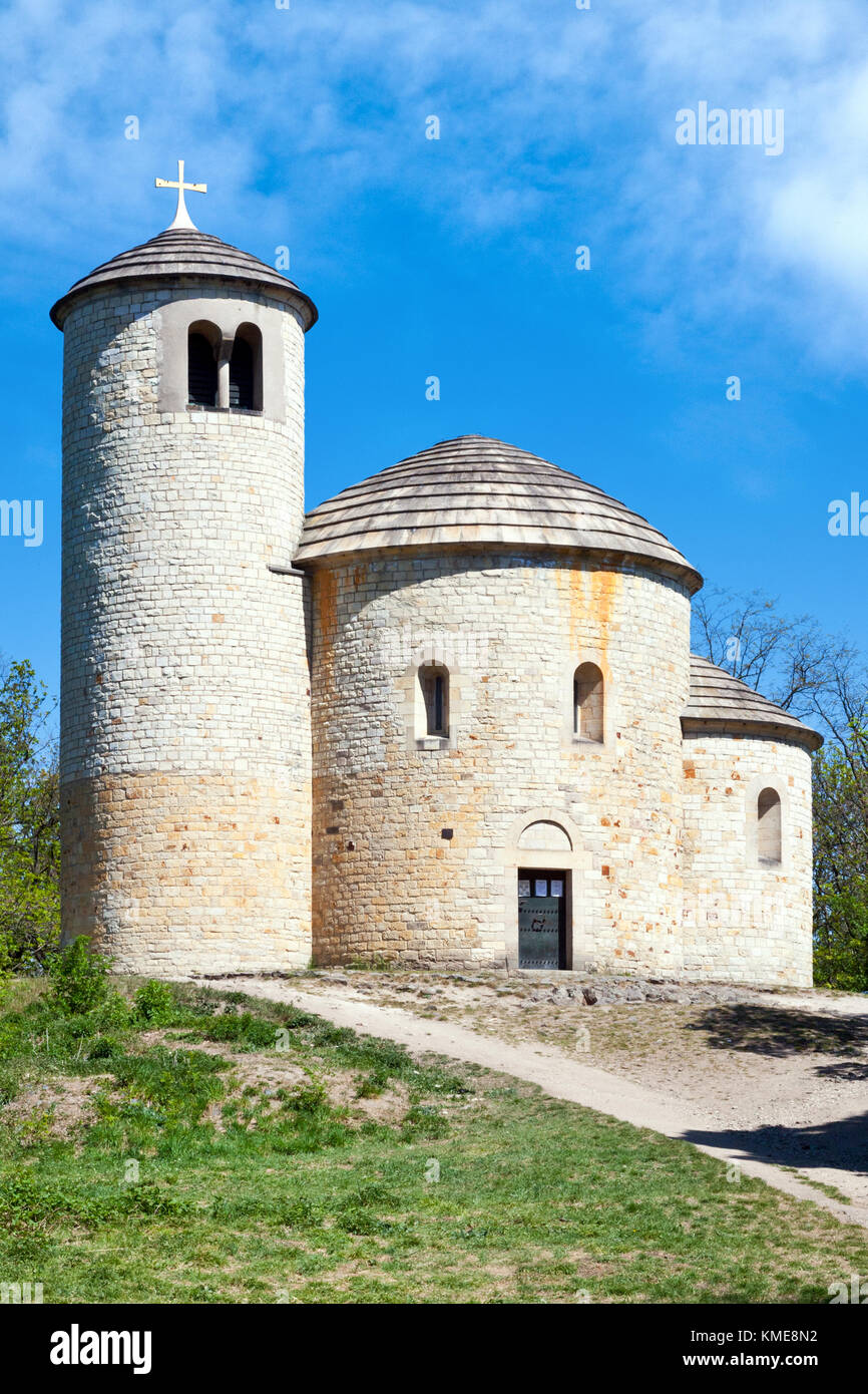 Hora Rip (narodni kulturni pamatka), rotunda sv. Jiri a Vojtecha z 1126, Ceska republika / st ...