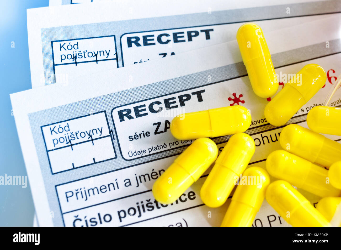 České zdravotnictví - lékařský recept na léky / czech health care ...