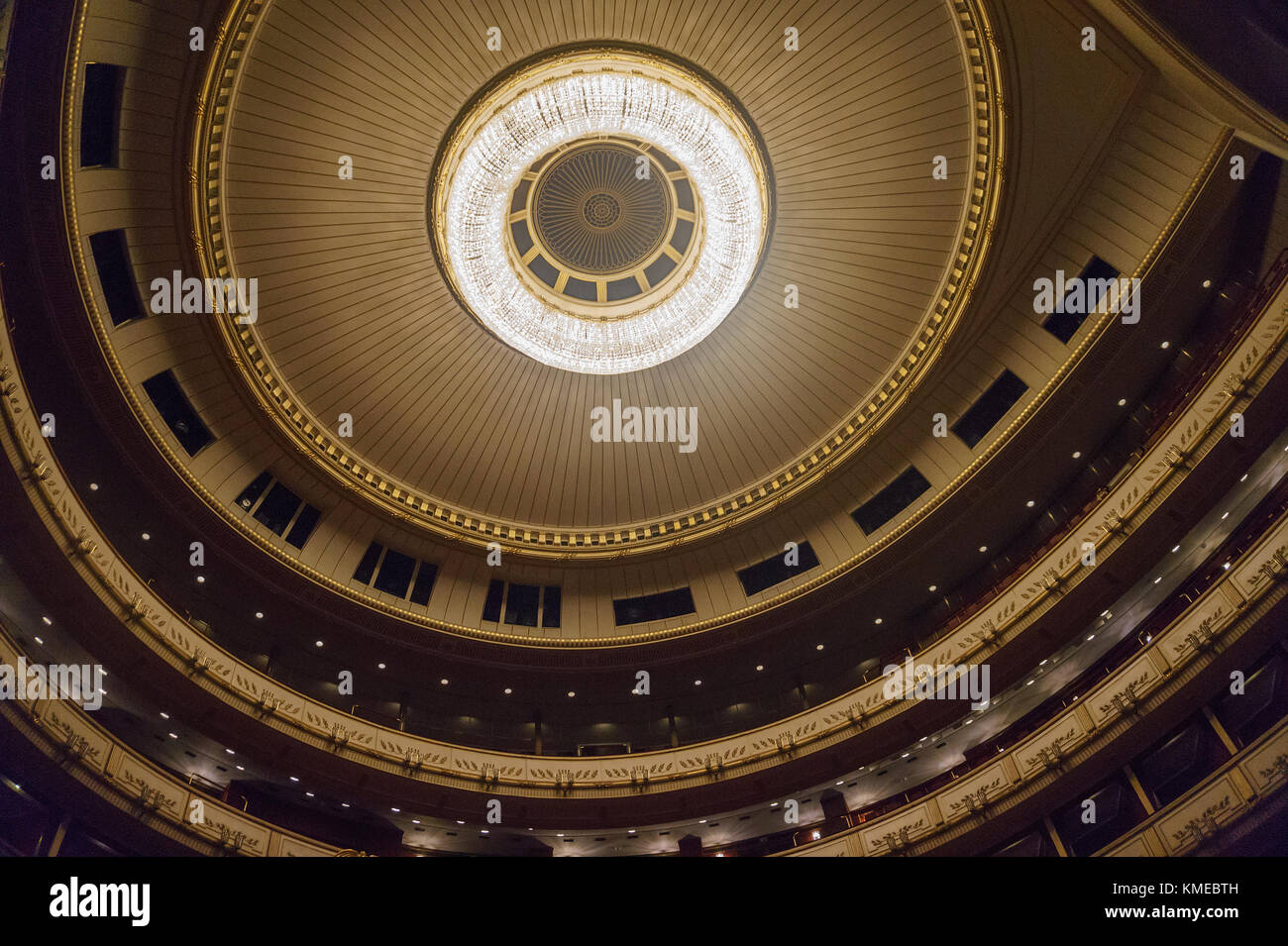 Interior of Vienna State Opera House. Wiener Staatsoper produces 50-70 ...