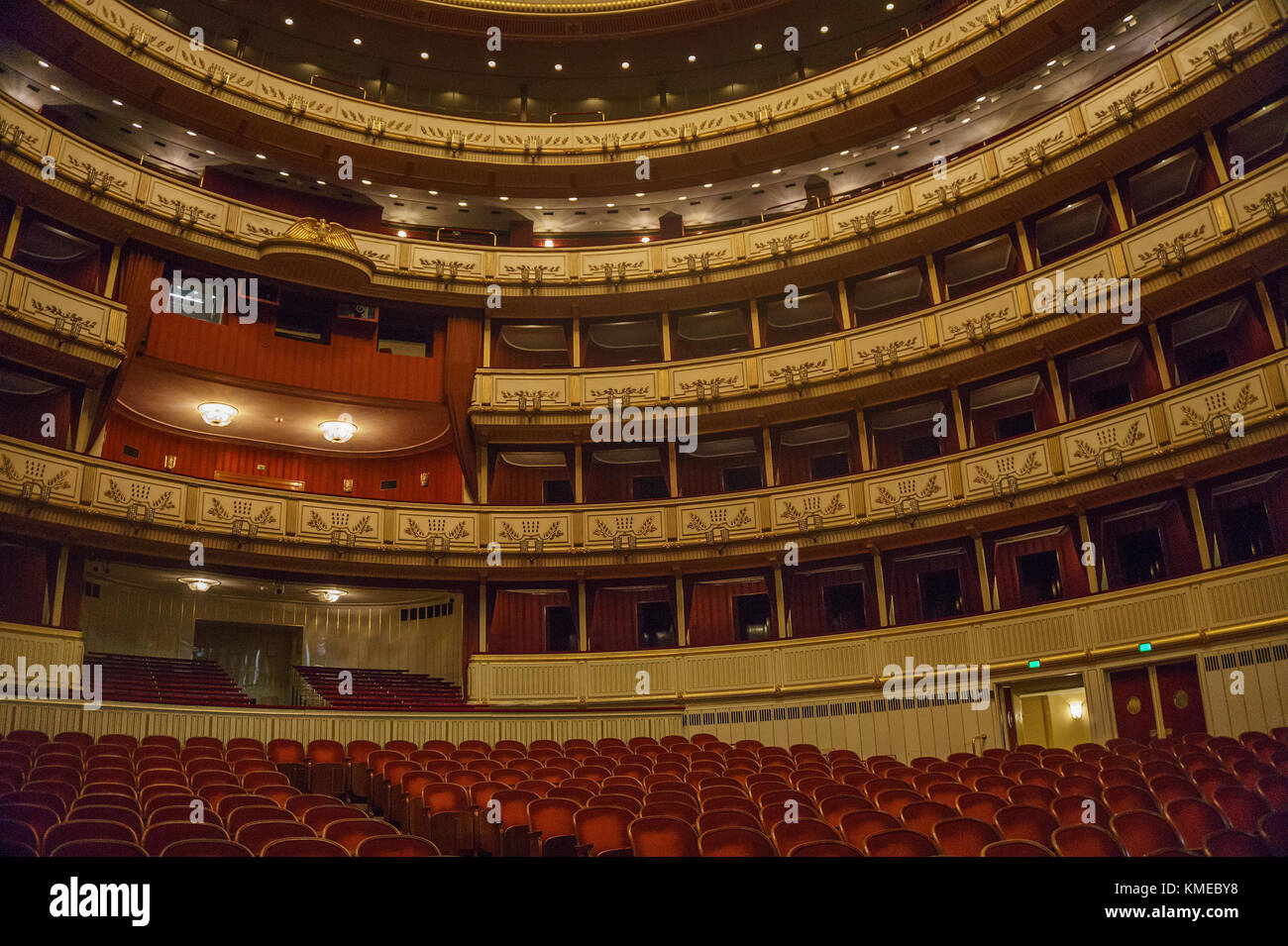 Interior of Vienna State Opera House. Wiener Staatsoper produces 50-70 ...