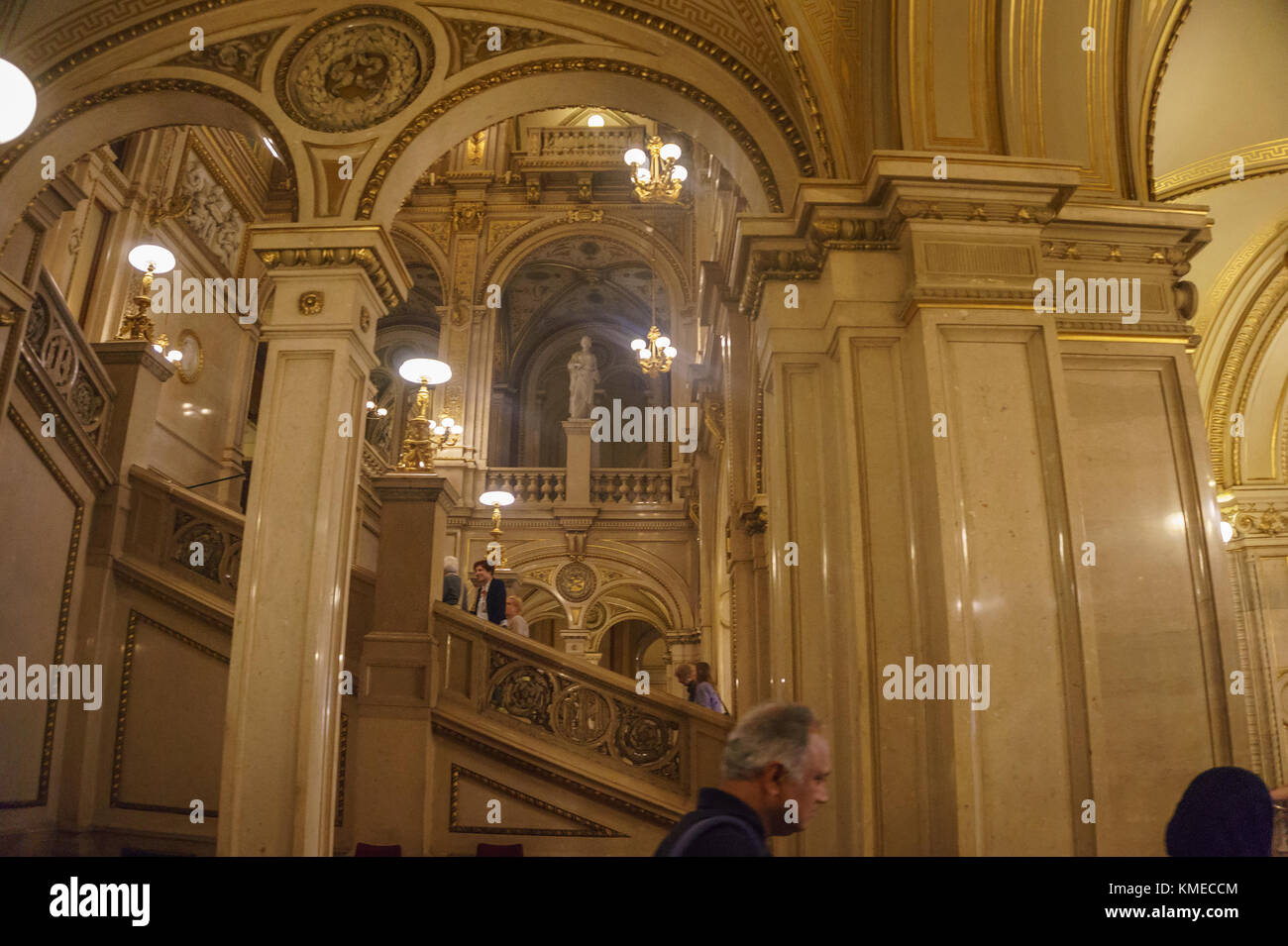 Interior of Vienna State Opera House. Architectural design and interior ...