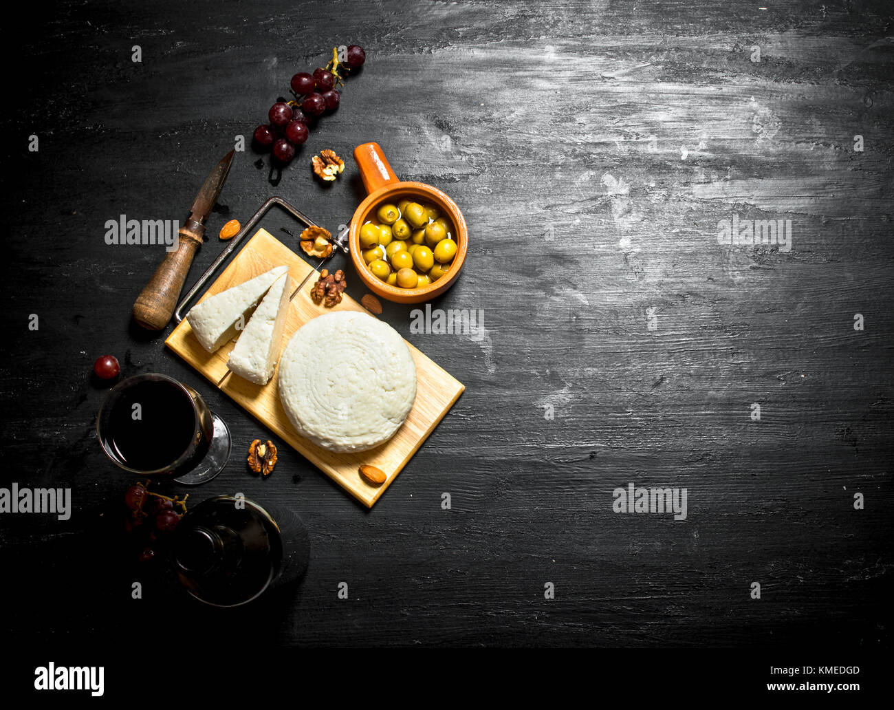 Olives nuts sheep cheese hi-res stock photography and images - Alamy