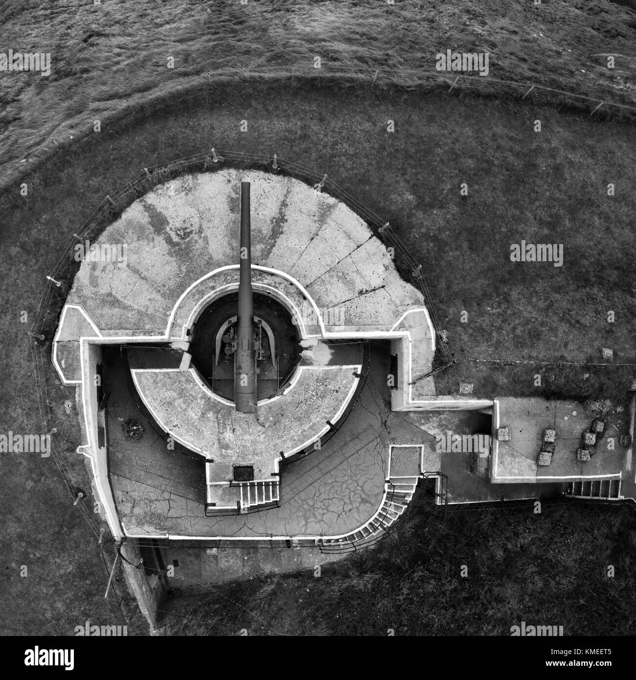 Ww2 concrete gun emplacement Black and White Stock Photos & Images - Alamy