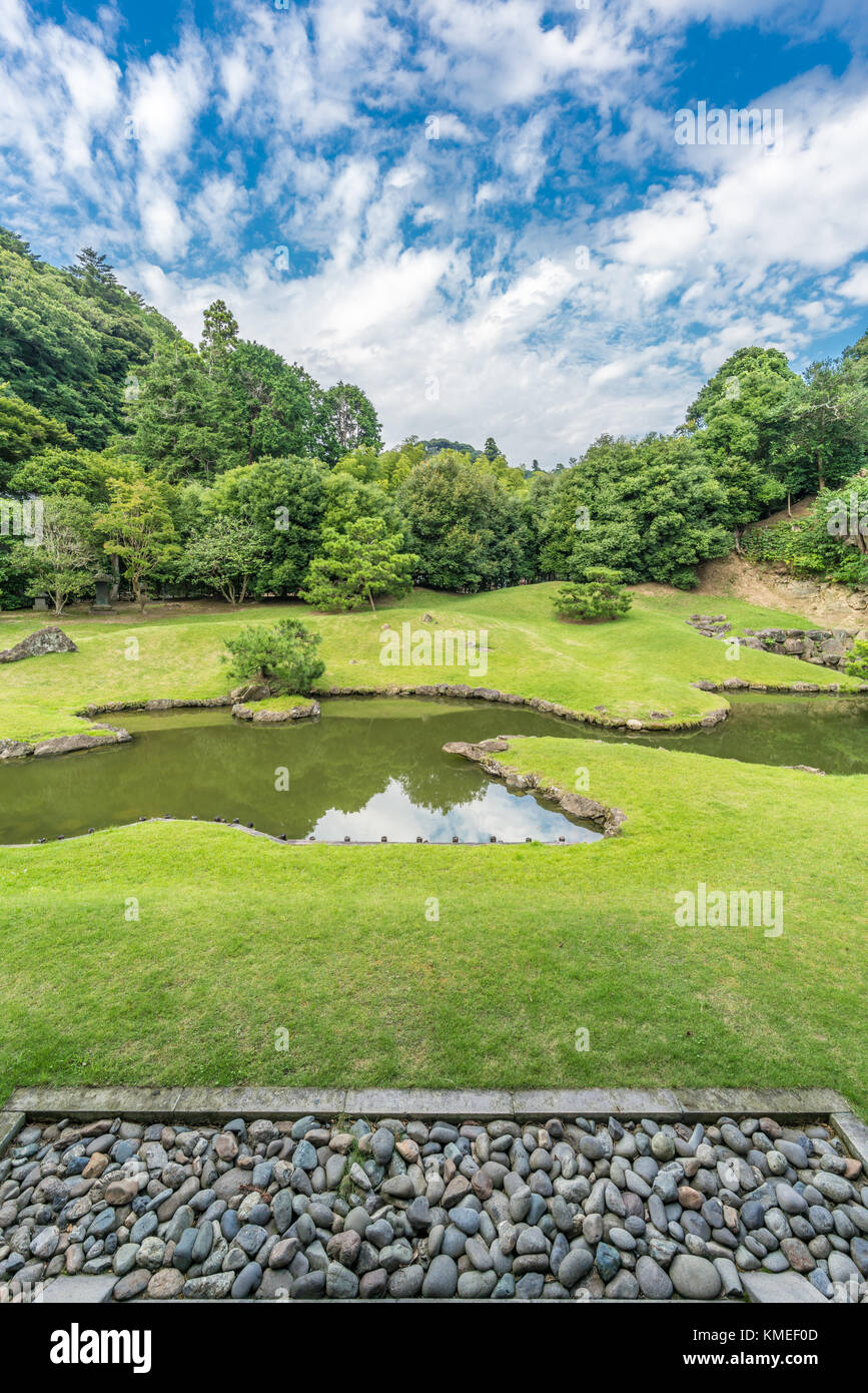 Kencho-ji Zen Garden and pond behind the Hojo Shin-ji Ike (Mind ...