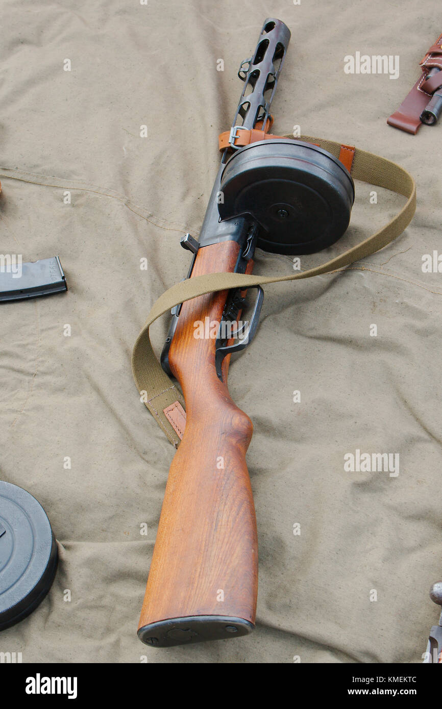 Pps machine gun hi-res stock photography and images - Alamy