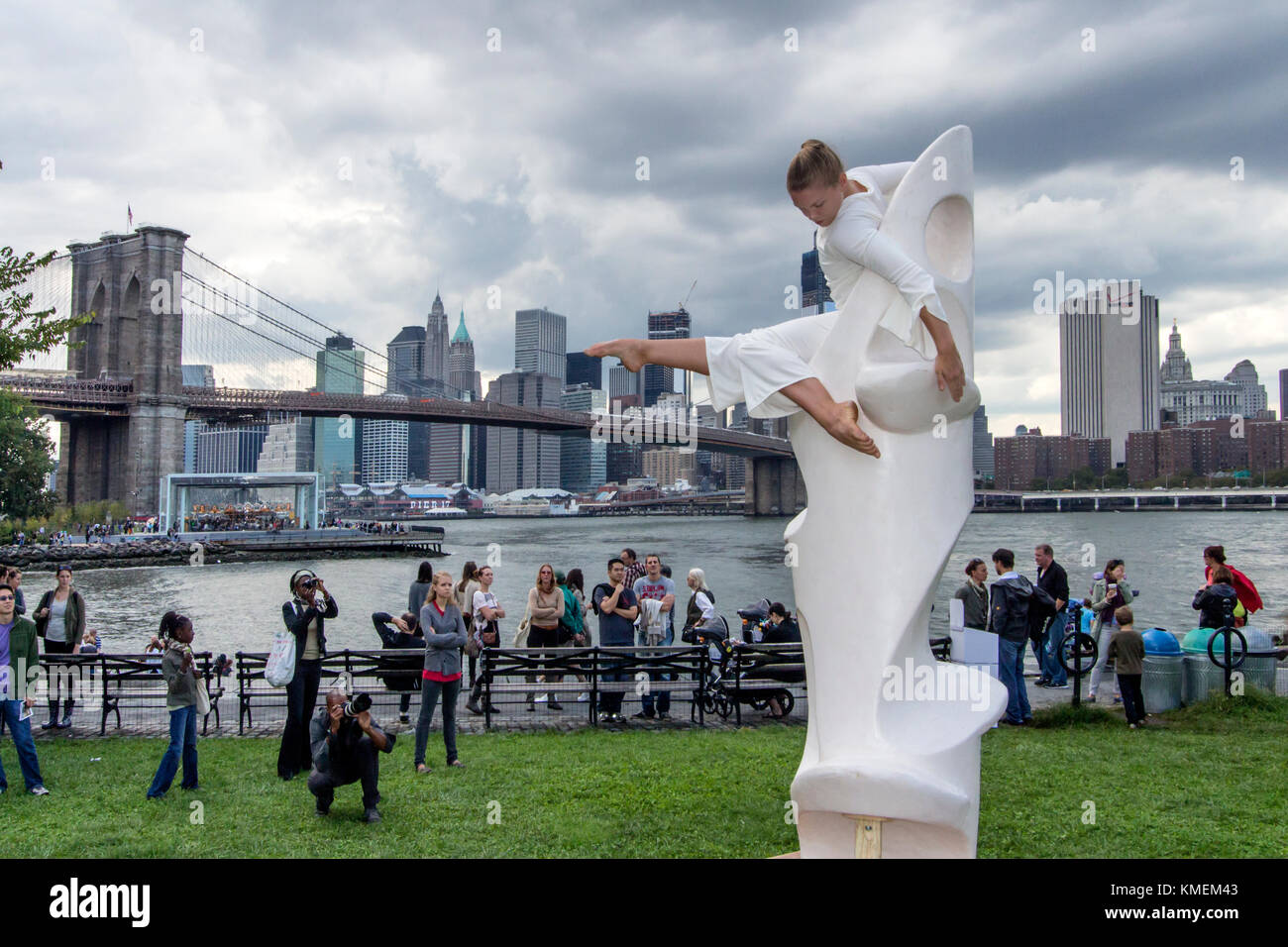 Dumbo Art Festival , Entasis Sculpture Dance Performance, Manhattan ...
