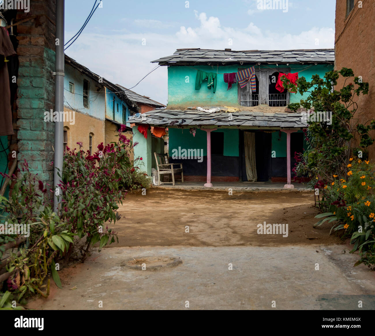Poor house indian hi-res stock photography and images - Alamy
