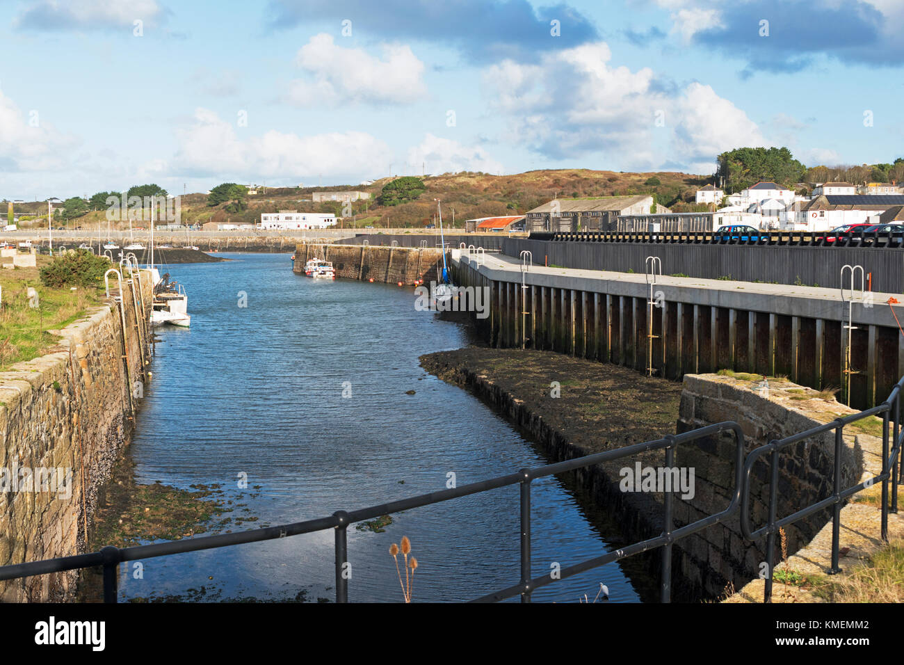 Hayle habour hi-res stock photography and images - Alamy