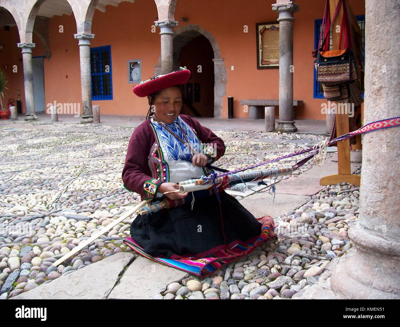 Quecha woman weaving hi-res stock photography and images - Alamy