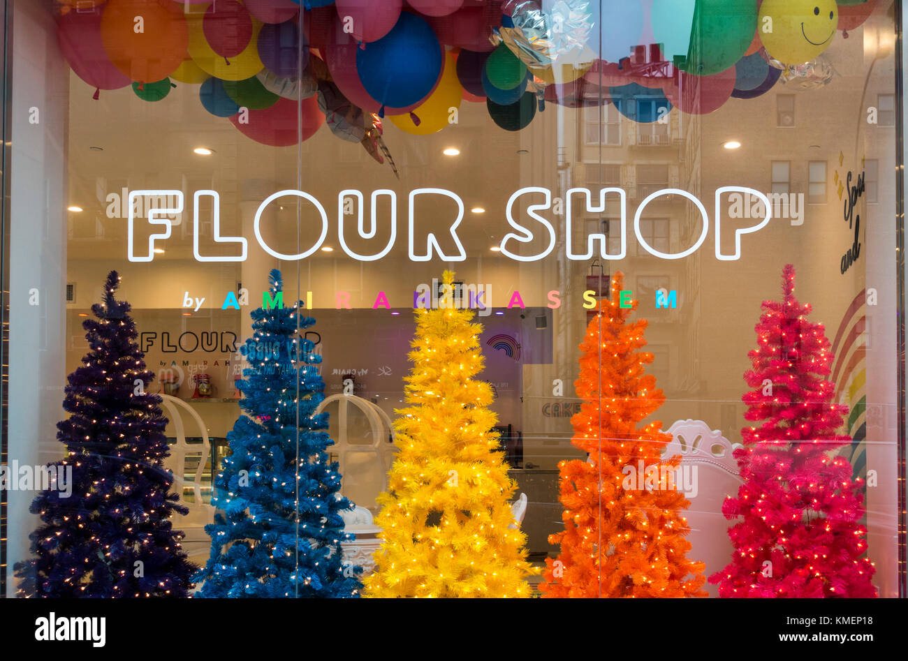 Bakery window christmas hi-res stock photography and images - Alamy