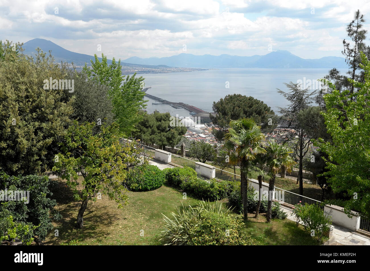 View across terraced gardens to the Bay of Naples Stock Photo - Alamy