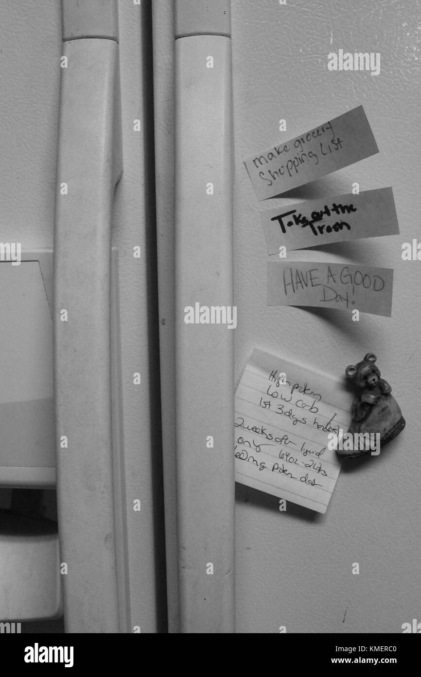 Fridge notes Black and White Stock Photos & Images - Alamy