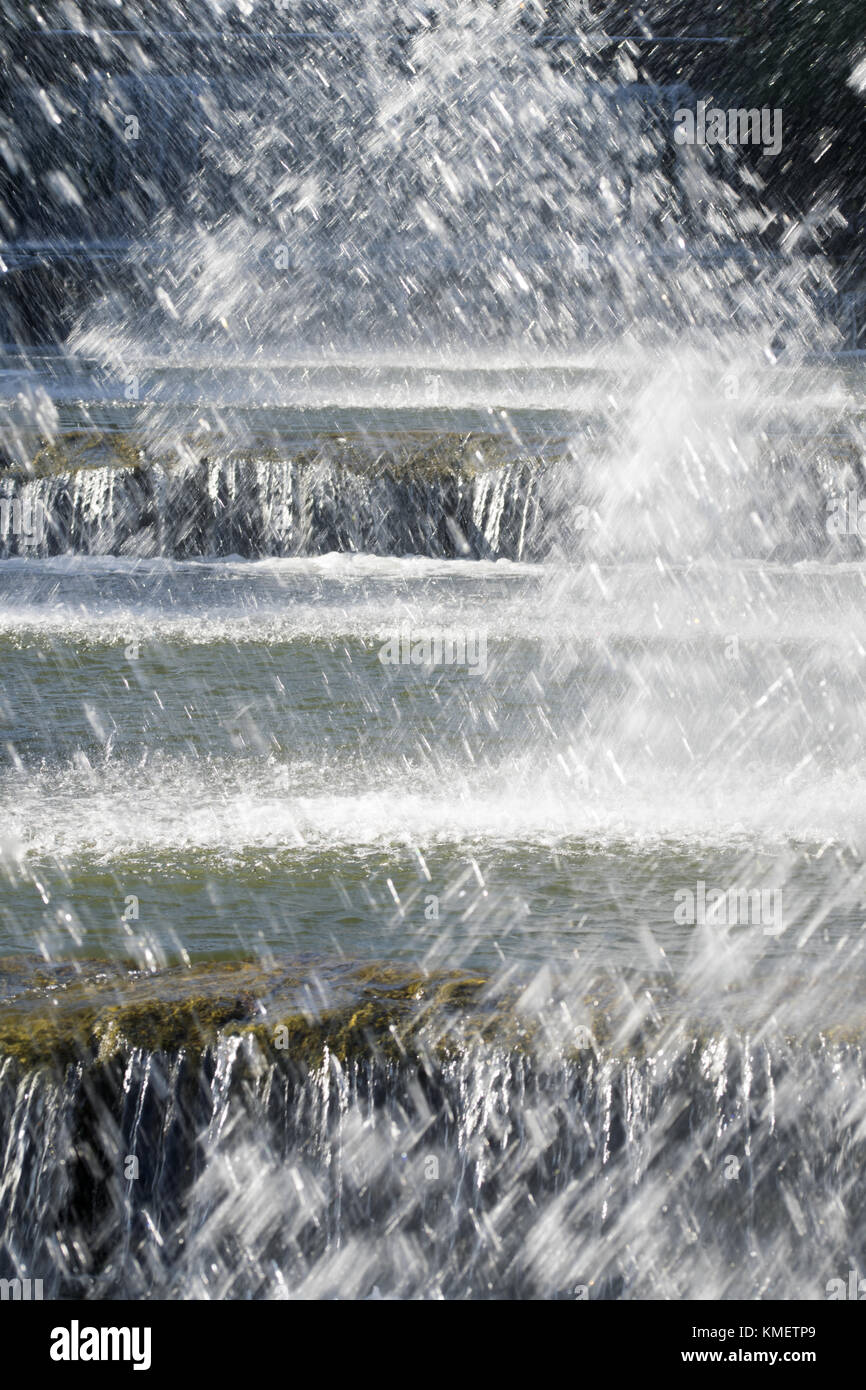 Spurt squirt water fountain hi-res stock photography and images - Alamy