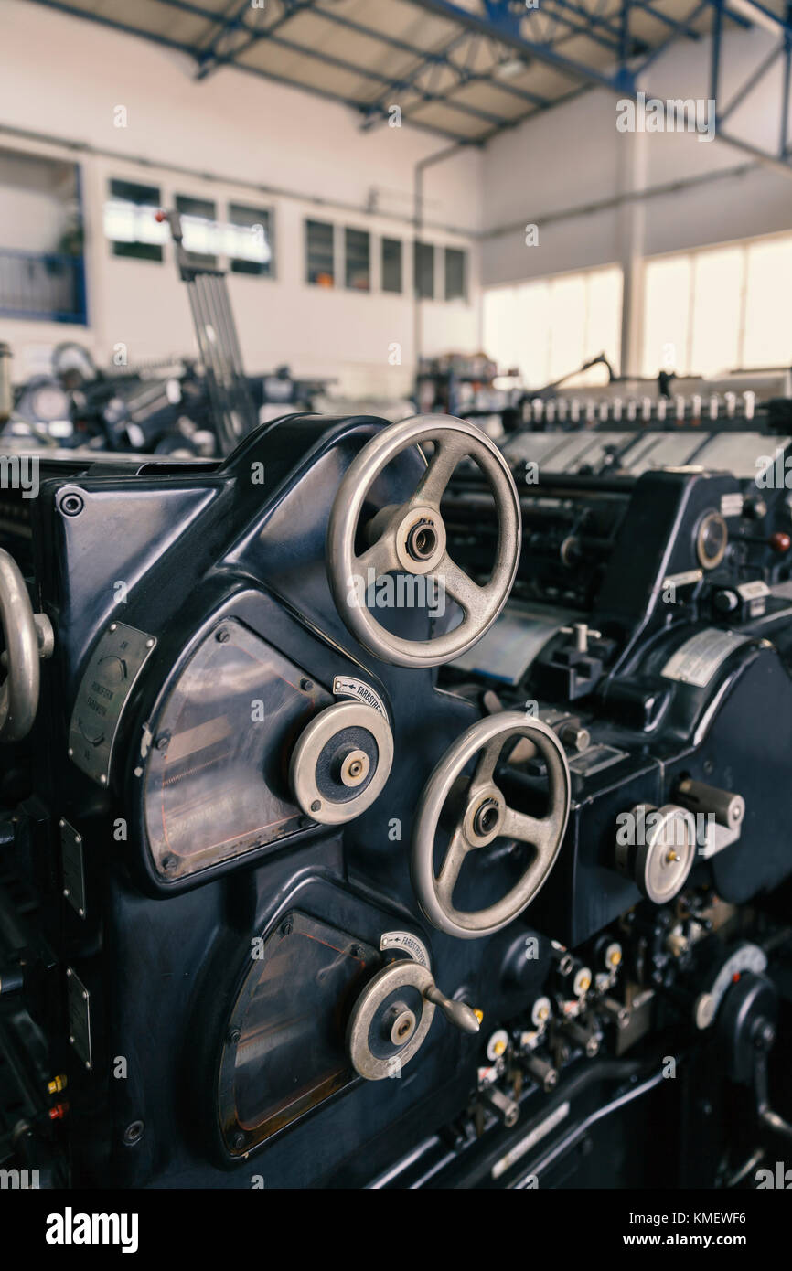 Old printing machine hi-res stock photography and images - Alamy
