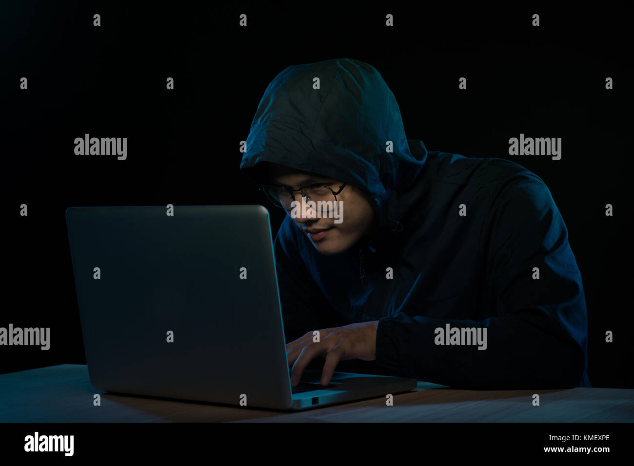 Anonymous hackers computer hi-res stock photography and images - Alamy