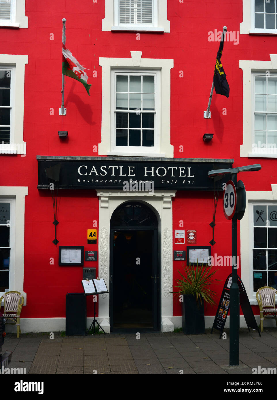 Castle Hotel, Aberaeron, Ceredigion, Wales, UK Stock Photo - Alamy