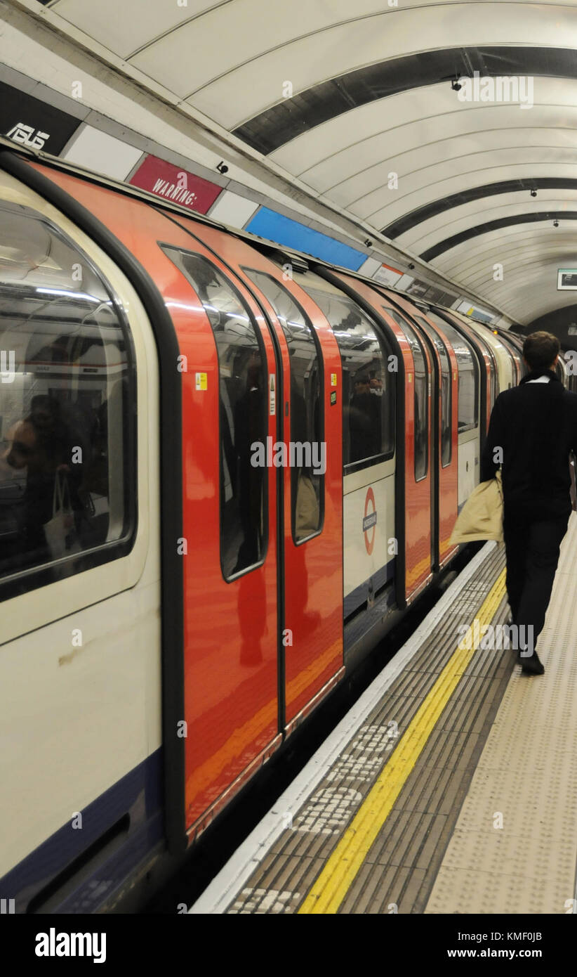 Commuters on the Central line, London Underground Stock Photo - Alamy