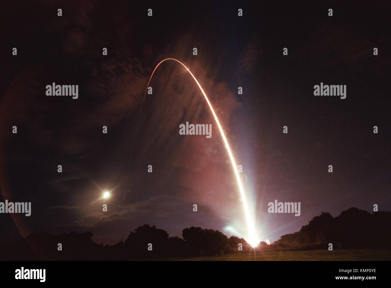 Solid air tour hi-res stock photography and images - Alamy