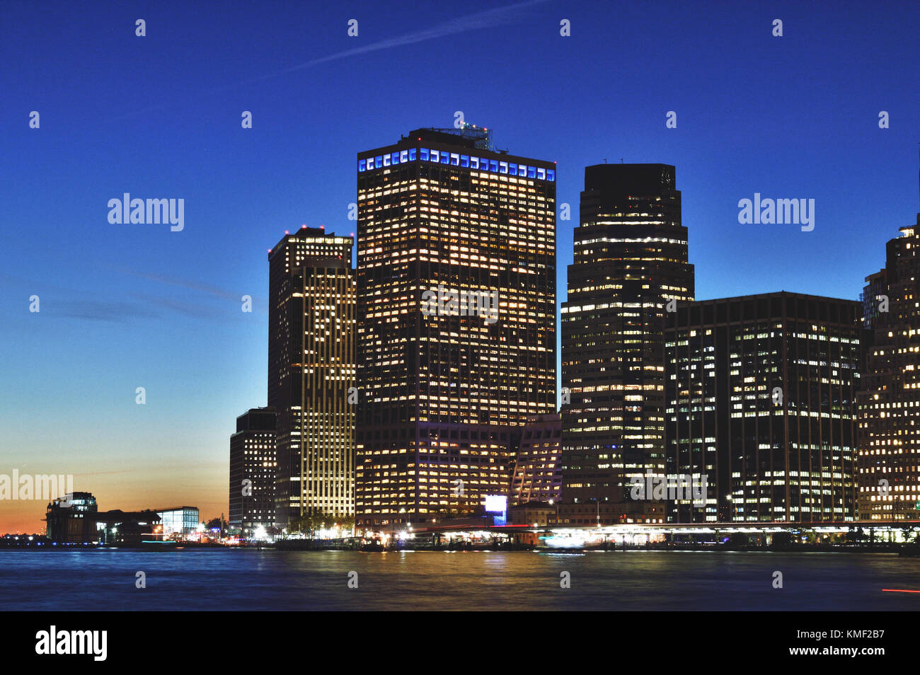 HDR view of Manhattan skyline taken from Broollyn Bridge Park Stock ...