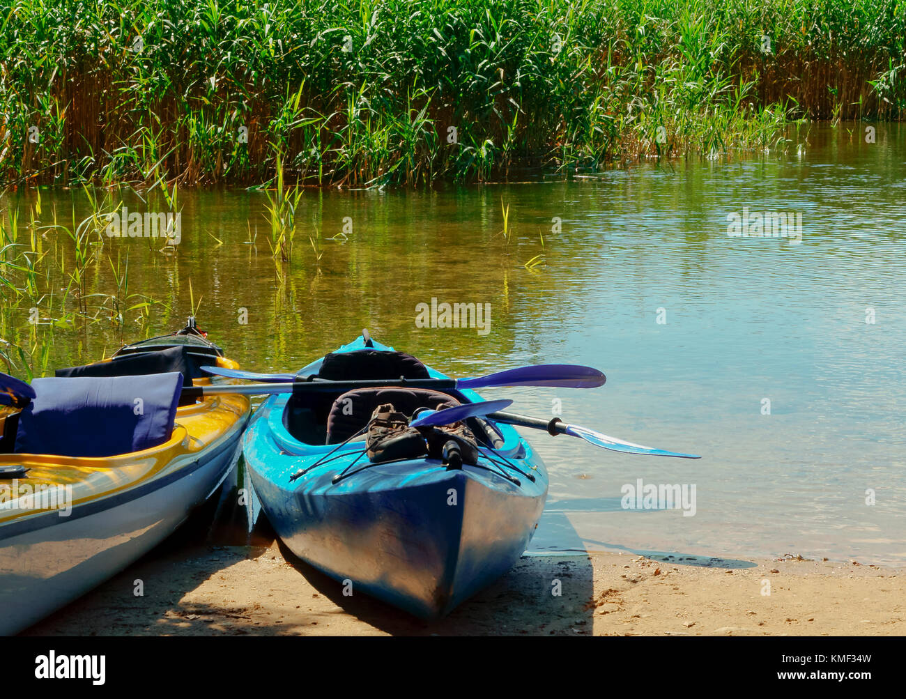 Blue kayaks hi-res stock photography and images - Alamy
