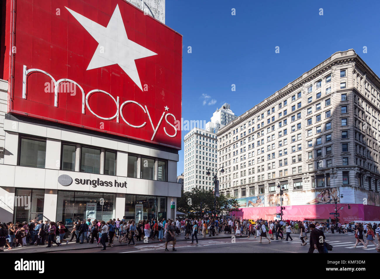Marcys biggest warehouse in 34 th street, New York, USA Stock Photo - Alamy
