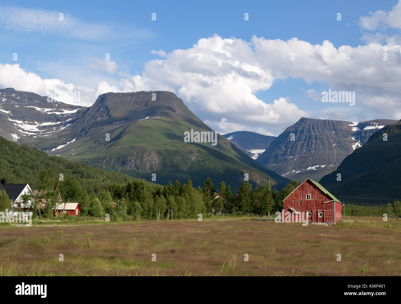 Sommaroy bridge norway not vertical hi-res stock photography and images ...