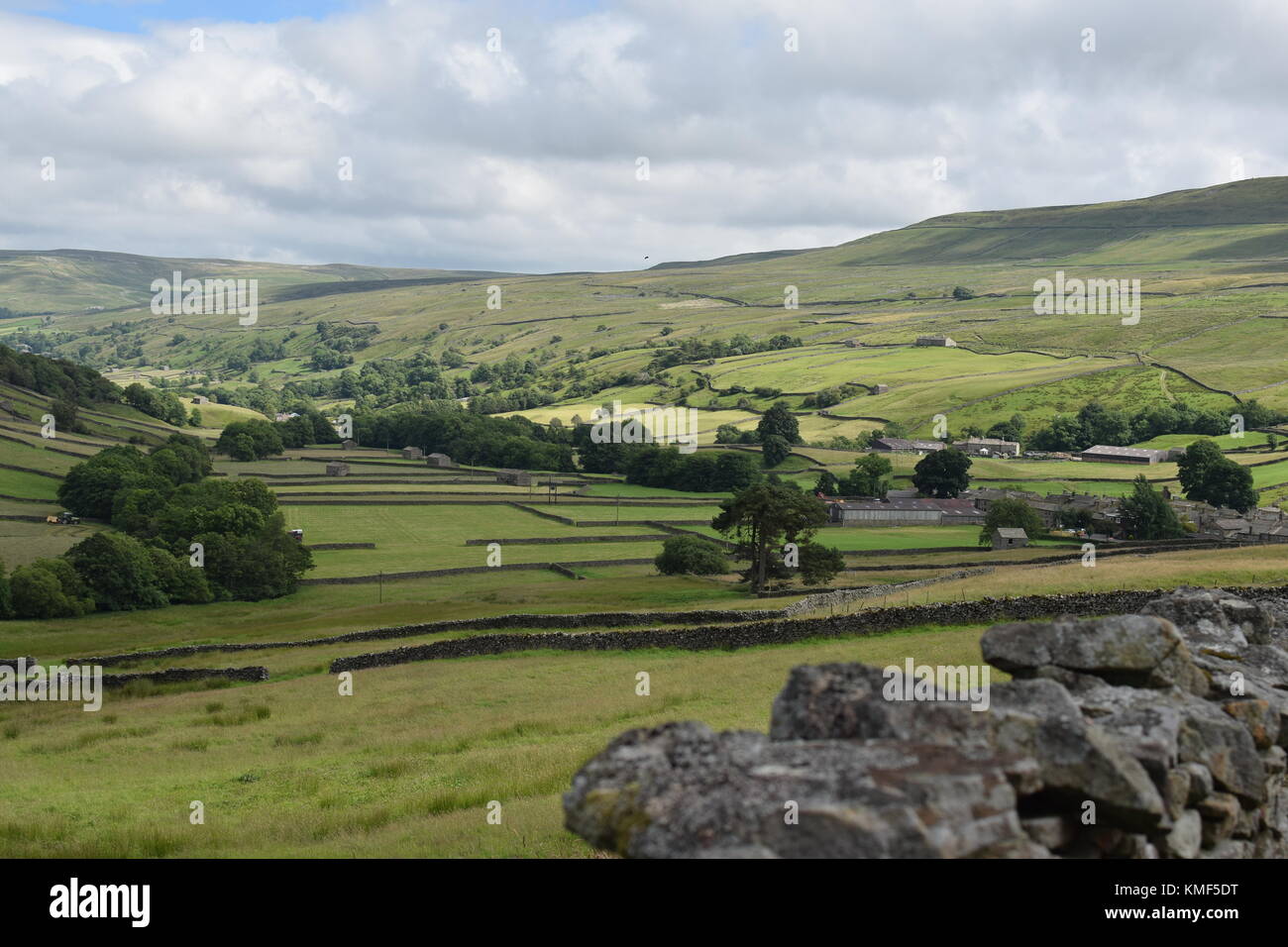Views from near Angram between Thwaite and Keld in Upper Swaledale ...