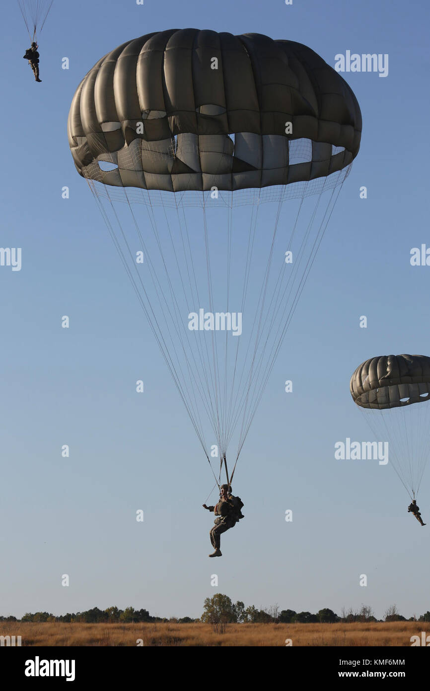 U.S. Army paratroopers, with 528th Sustainment Brigade (Special ...