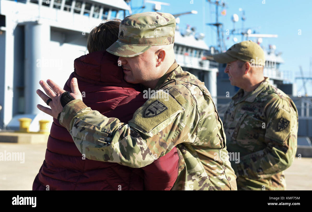 U.S. Army Sgt. James Barton, 7th Transportation Brigade (Expeditionary ...