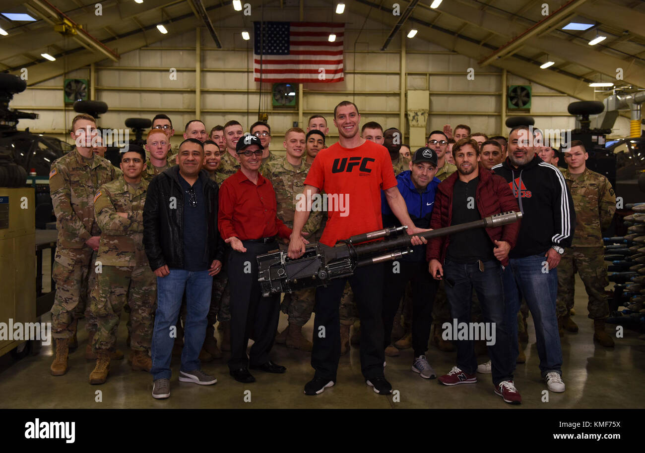 U.S Army Soldiers assigned to the 128th Aviation Brigade pose for a ... U.S Army Soldiers assigned to the 128th Aviation Brigade pose for a ...