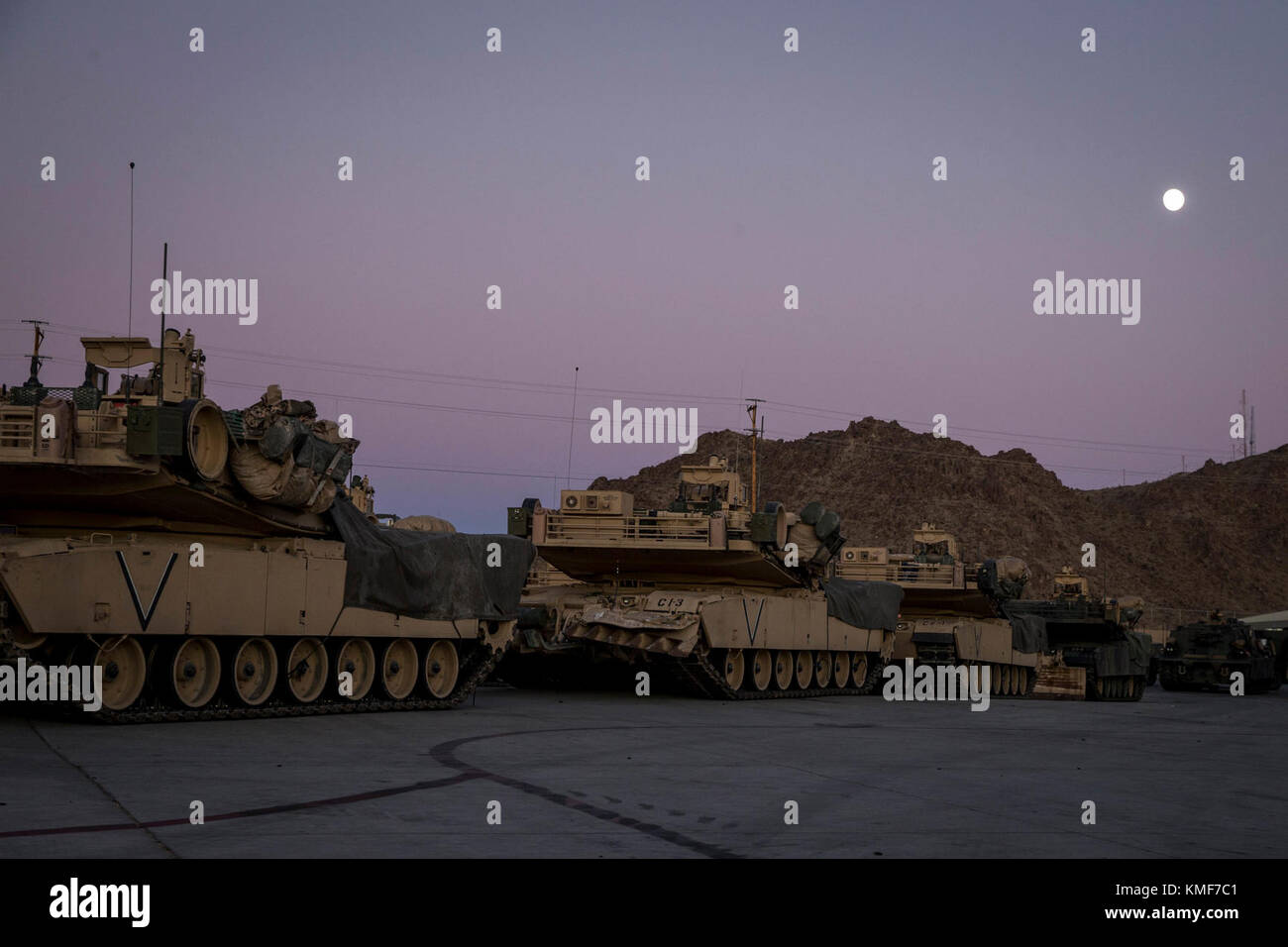 U S Marine Corps M1a1 Abrams Tanks With 1st Tank Battalion 1st Marine