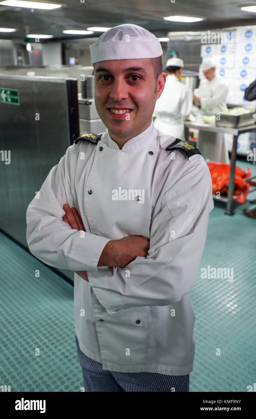 Petty Officer Dean Allen in the galley of HMS Queen Elizabeth ahead of ...