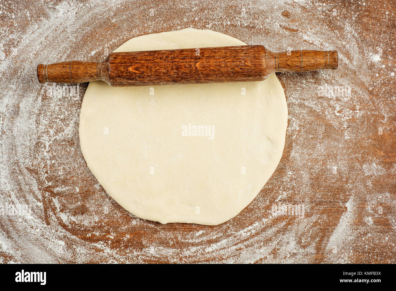 Rolling out handmade pasta hi-res stock photography and images - Alamy