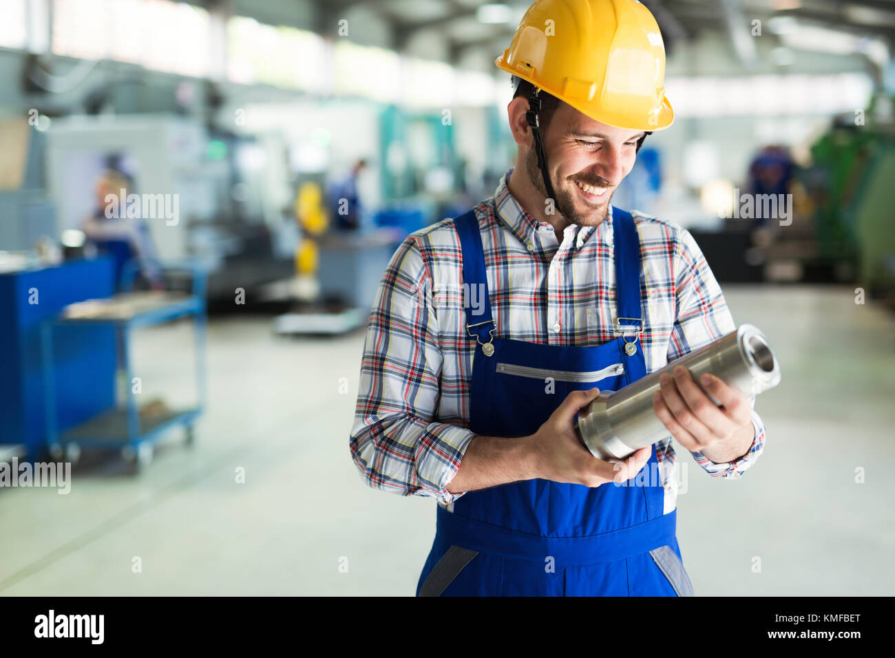 Factory Worker Stock Photos & Factory Worker Stock Images - Alamy