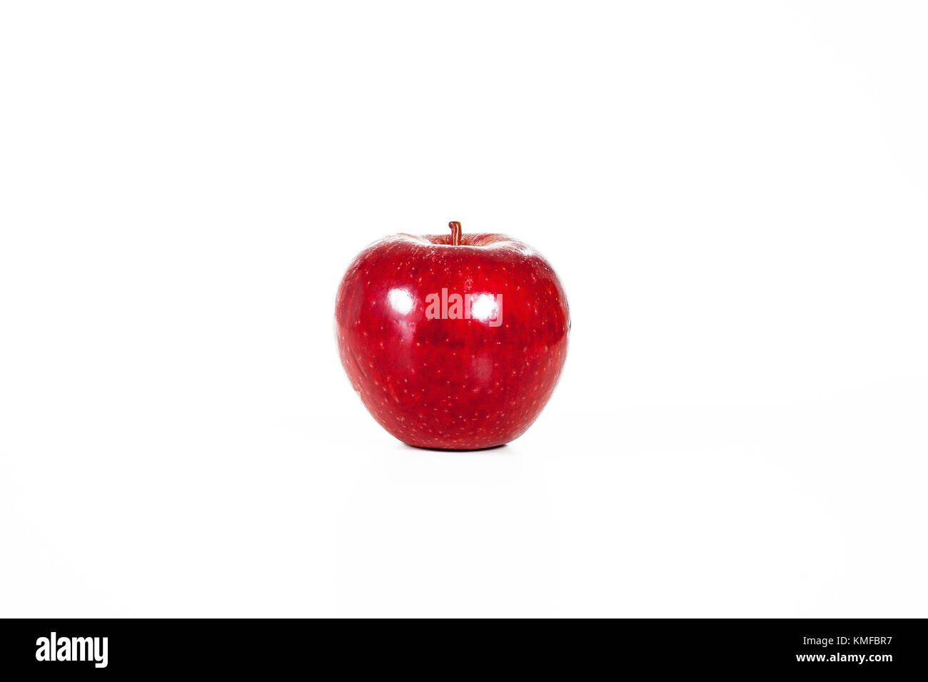 Red apple. Shiny red apple on isolated white studio background Stock ...