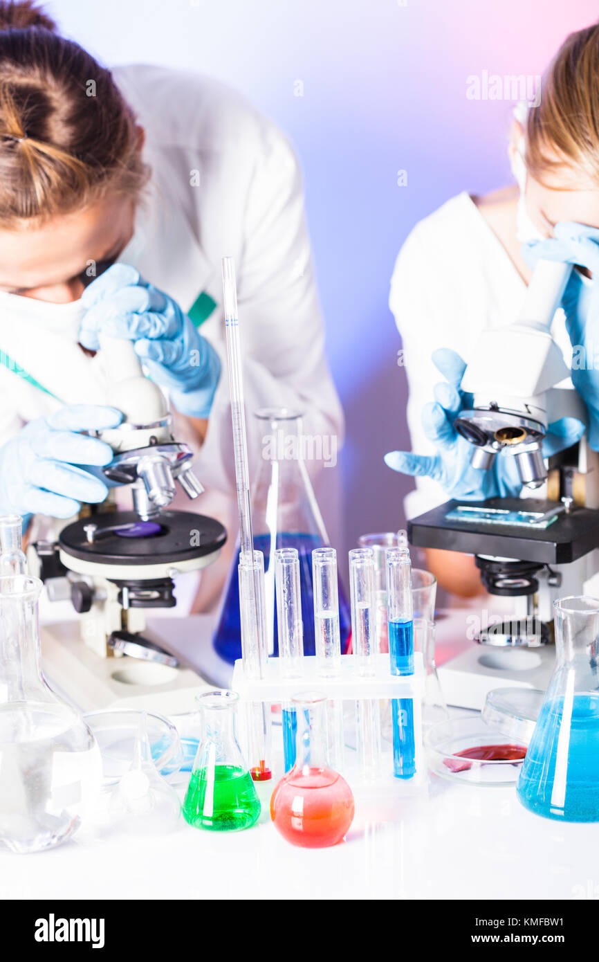 scientists in the chemical laboratory Stock Photo - Alamy