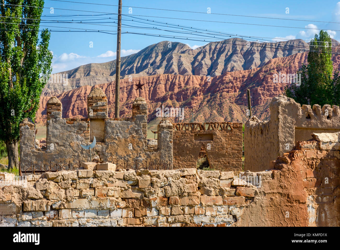 Tombstones in old muslim cemetery, Naryn, Kyrgyzstan Stock Photo - Alamy