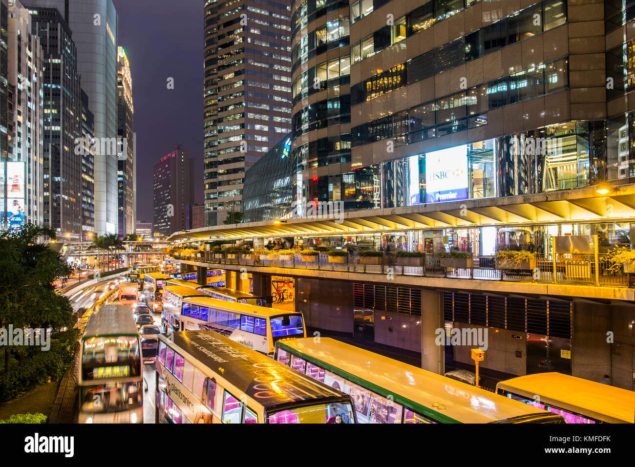 A night view of the traffic in the streets of Hong Kong Island Stock ...