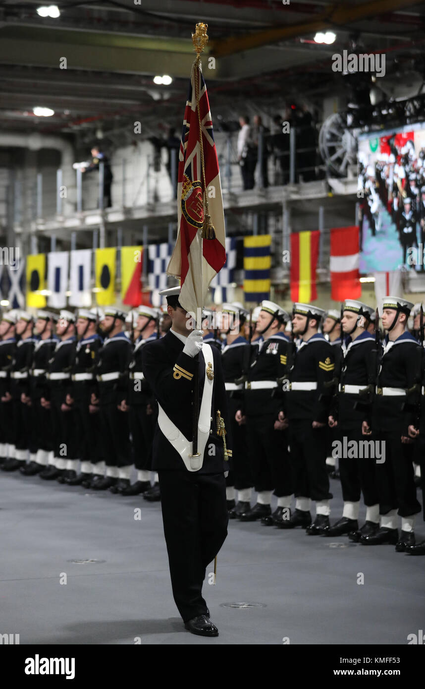 The queens flag hi-res stock photography and images - Alamy