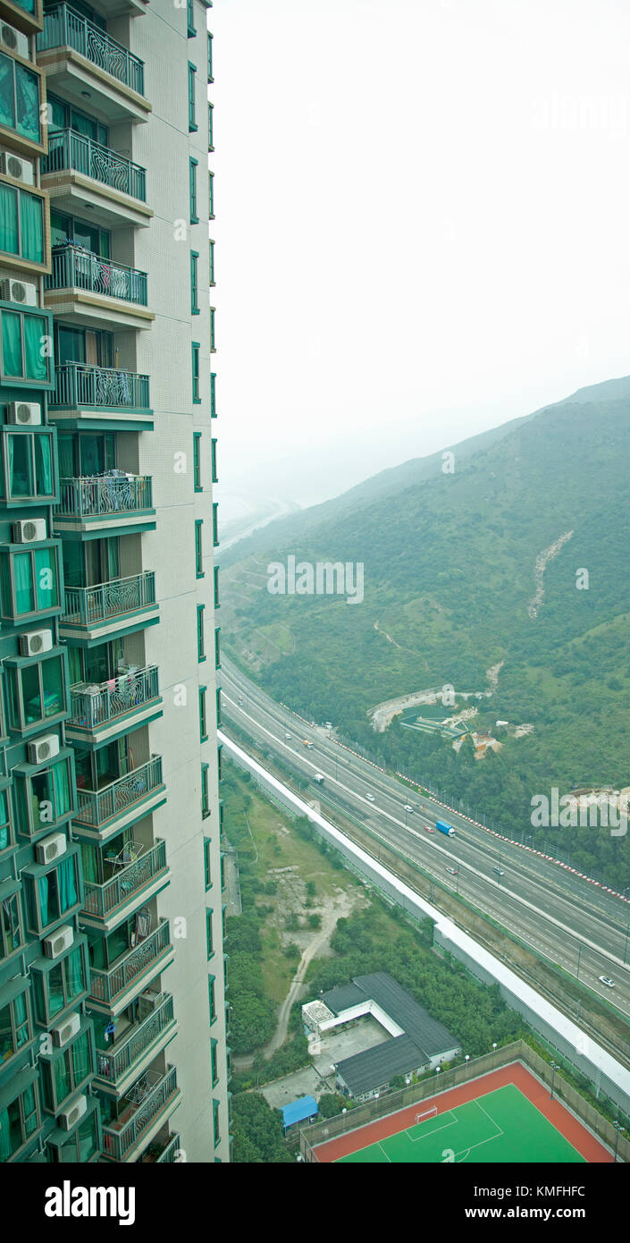 Looking down from top of building hi-res stock photography and images ...