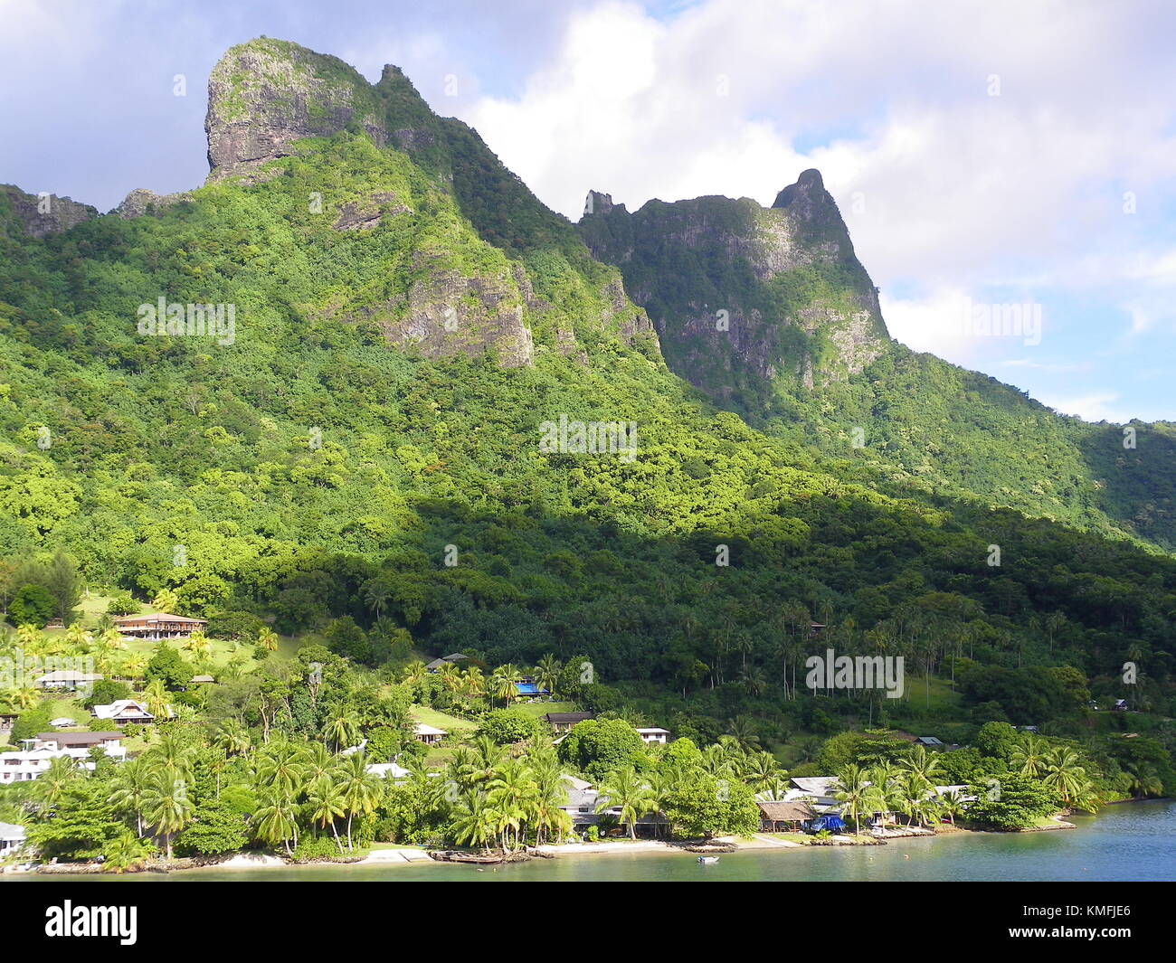 Mountains / Landscape, Moorea, French Polynesia Stock Photo - Alamy