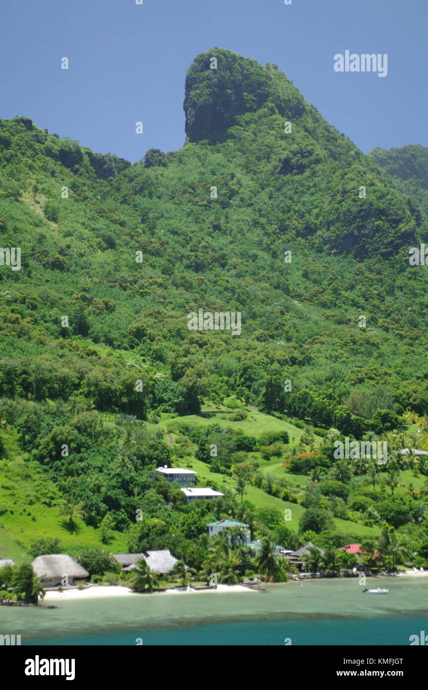 Polinesia landscape hi-res stock photography and images - Alamy