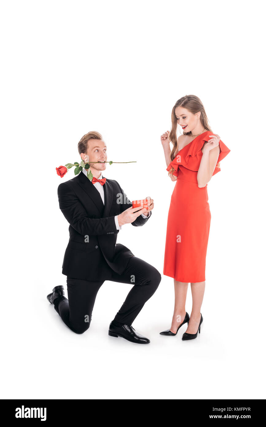 man proposing to woman Stock Photo - Alamy