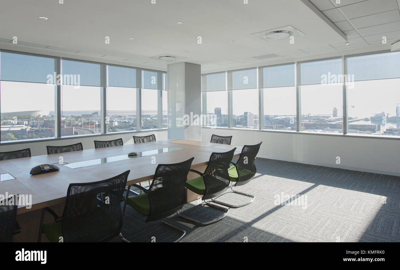 Conference table hi-res stock photography and images - Alamy