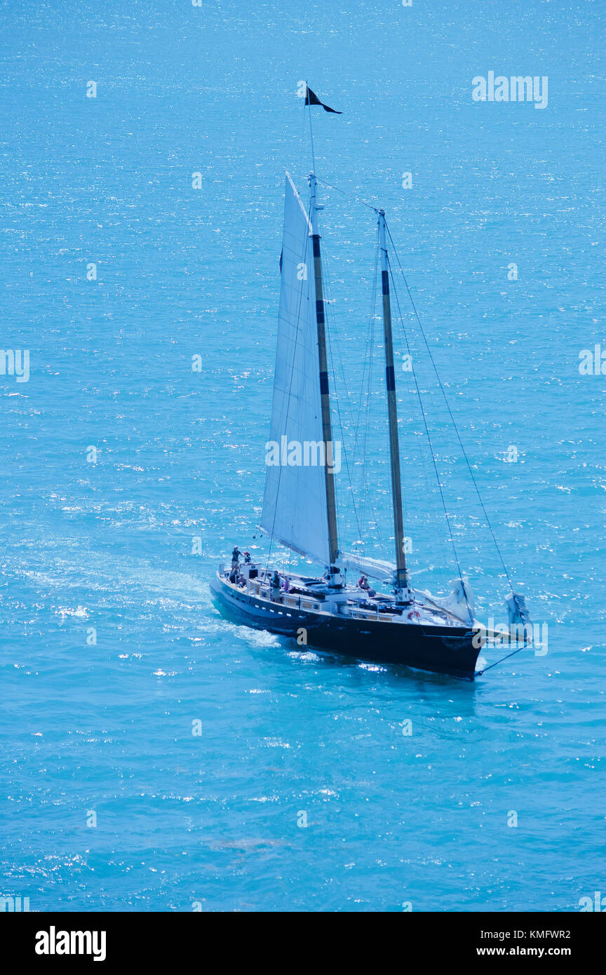 Sailboat cruising on water hi-res stock photography and images - Alamy
