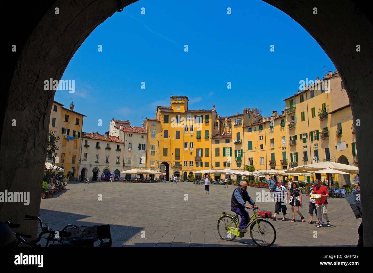 Lucca, Anfiteatro square, Piazza Anfiteatro, Tuscany, Italy, Europe ...